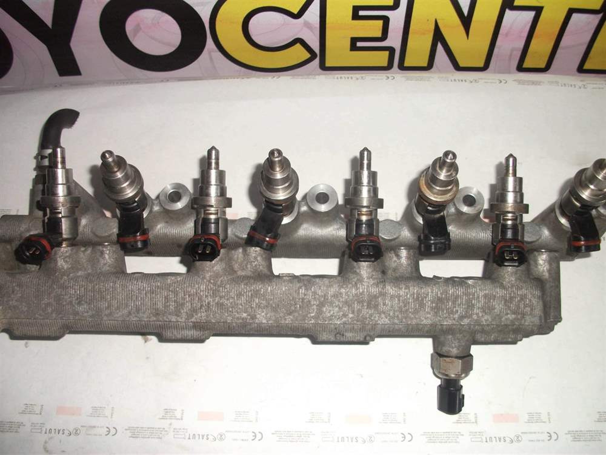 Toyota Avensis 1 Az 2.0 Vvt Benzinli Siyah Enjektor-23250-28030